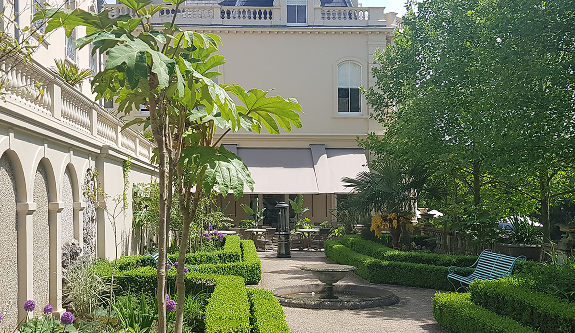 Linked Victorian awnings for The Beaverbrook Hotel, Leatherhead | Morco ...
